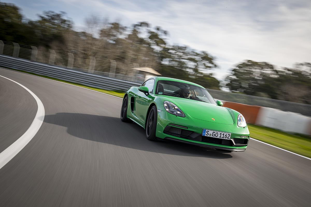 StriveME - صور تجربة قيادة: بورشه 718 كايمن GTS 4.0