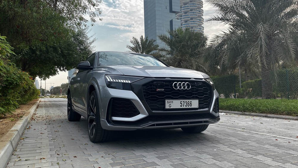 StriveME - صور تجربة قيادة اودي RS Q8