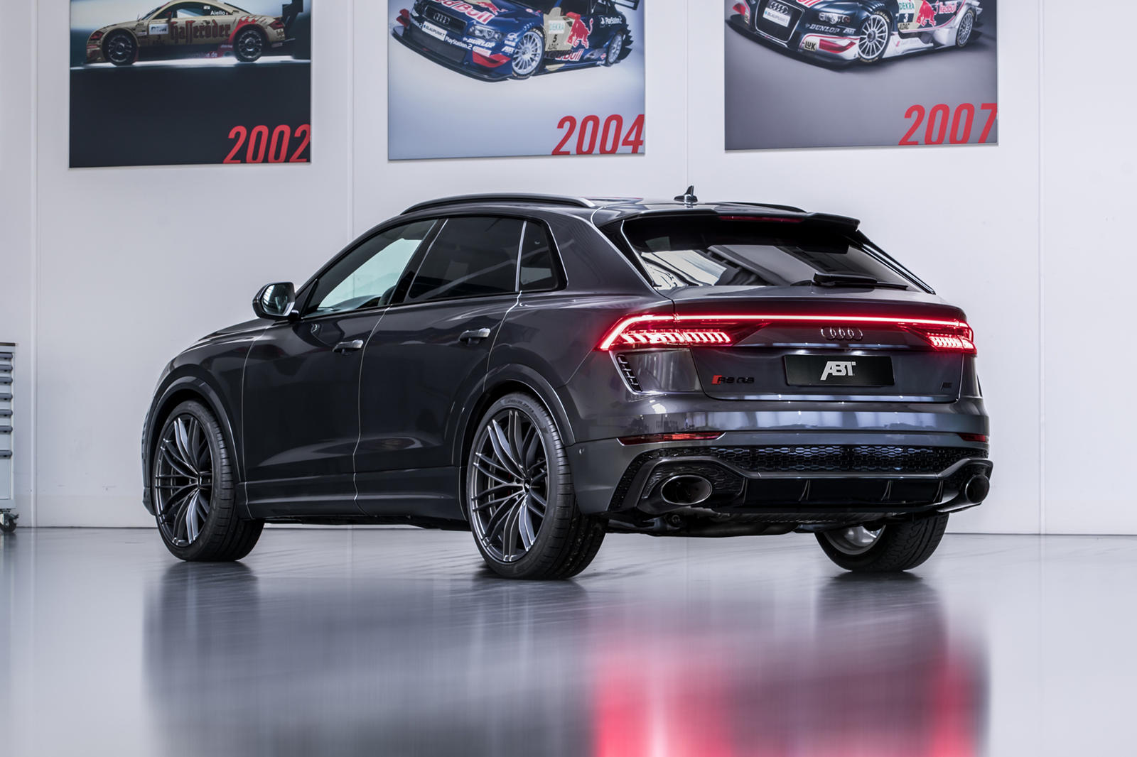 StriveME - اودي RS Q8 يتحول الى صاروخ ارضي بفضل تعديلات هذه الشركة