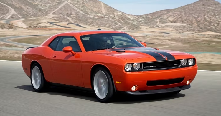 StriveME - القصة الكاملة وراء ثلاثة محطات من تاريخ دودج تشالنجر من 1970 ...