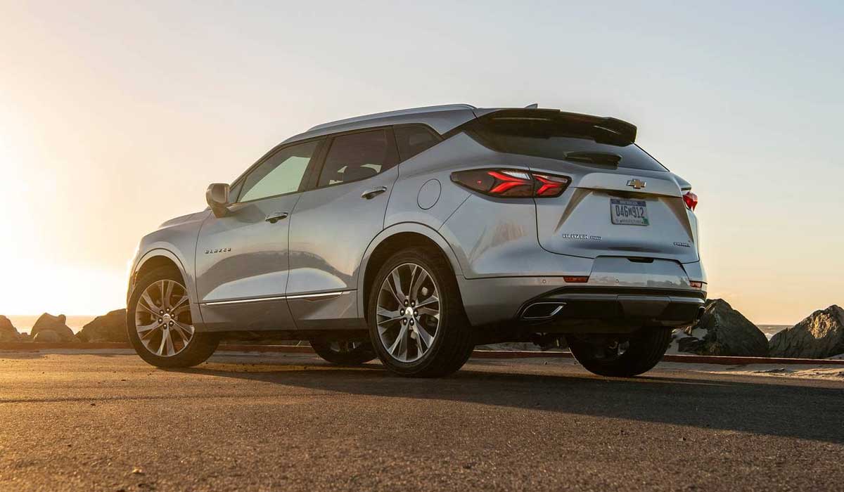 StriveME - بليزر 2022 المواصفات والسعر في السعودية