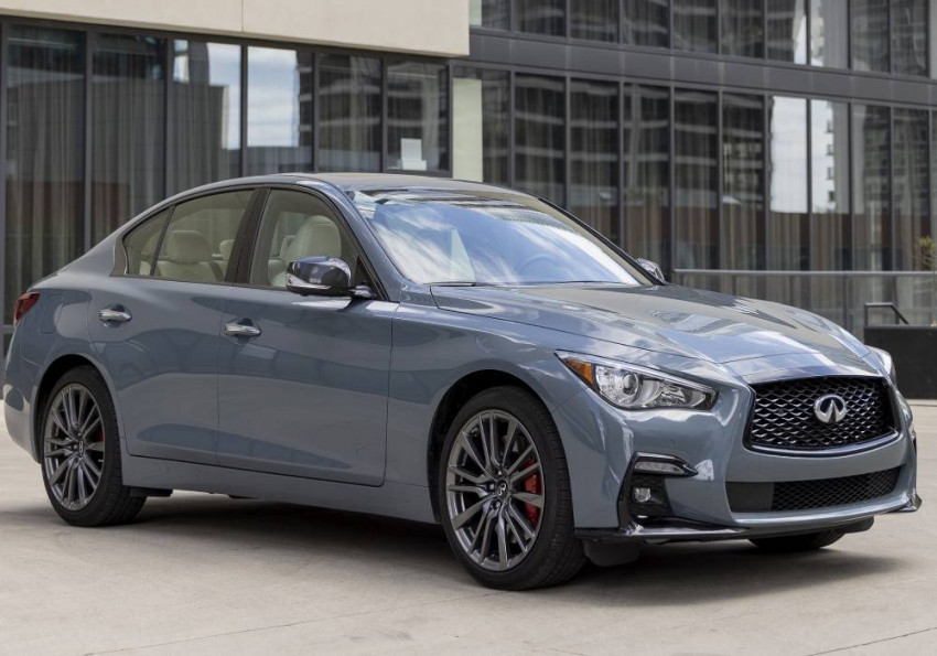 StriveME - إنفينيتي تدعم طراز عام 2022 من نموذج Q50 بنظام آبل كار بلاي