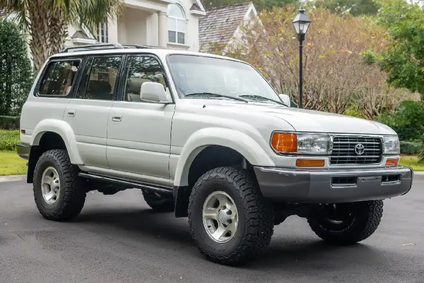 StriveME - لاند كروز 1997 يباع بأكثر من 50 ألف دولار: كيف ذلك؟