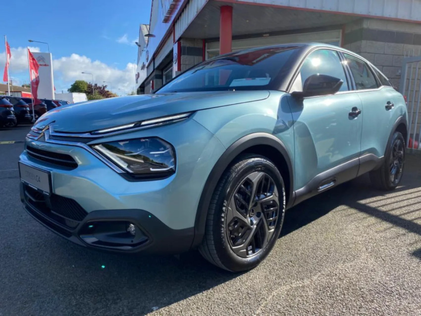 StriveME - ستروين 2023 مع لمحة عن تاريخ تطور شعارها واهم مواصفات طراز C4