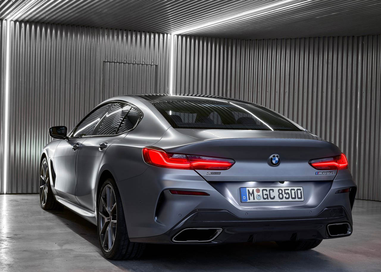 StriveME - بي ام دبليو M850i جران كوبيه مرصعة بالشواروفسكي