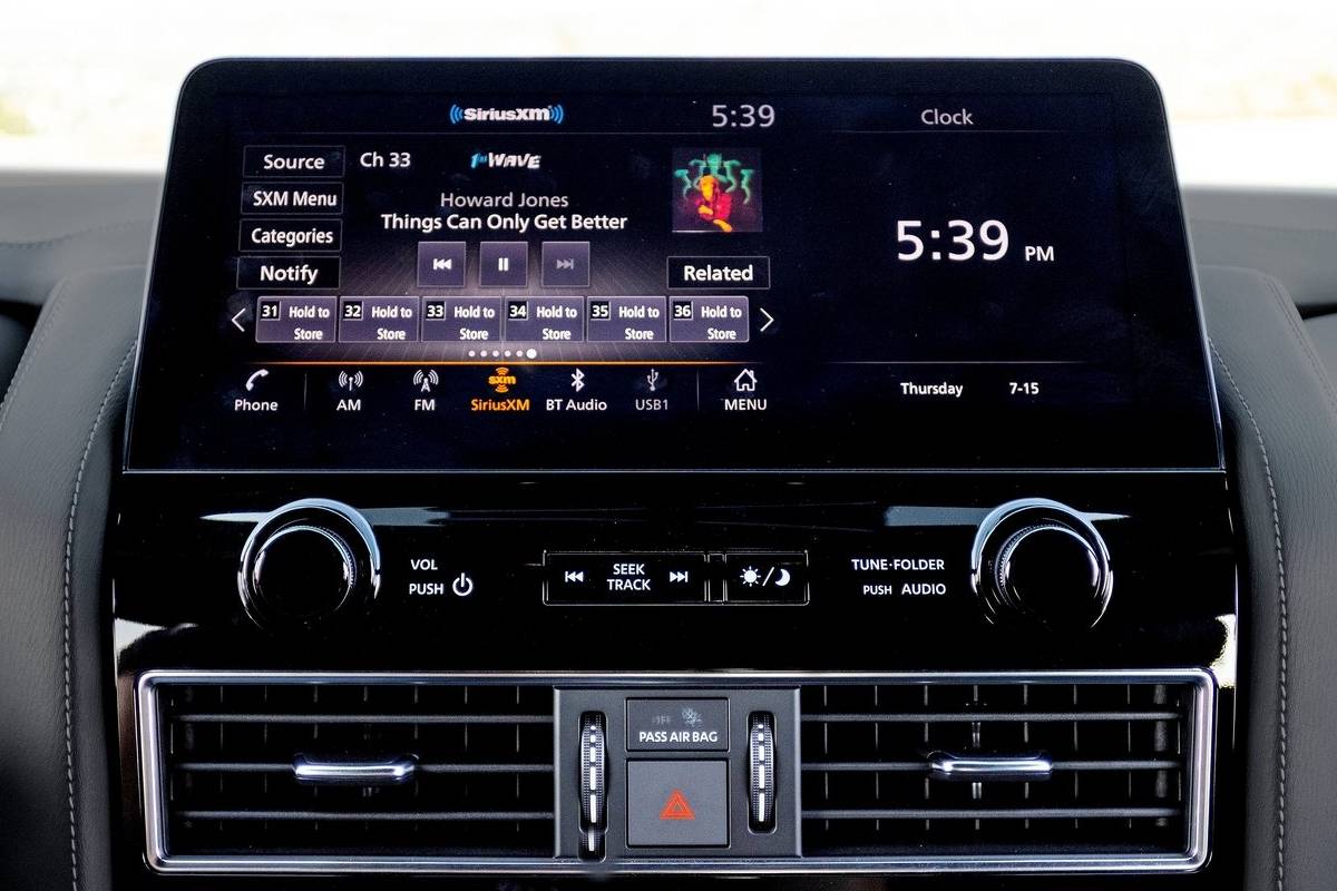 StriveME - خمس ميزات اعجبتنا في سيارة انفينيتي كيو اكس 80 2023